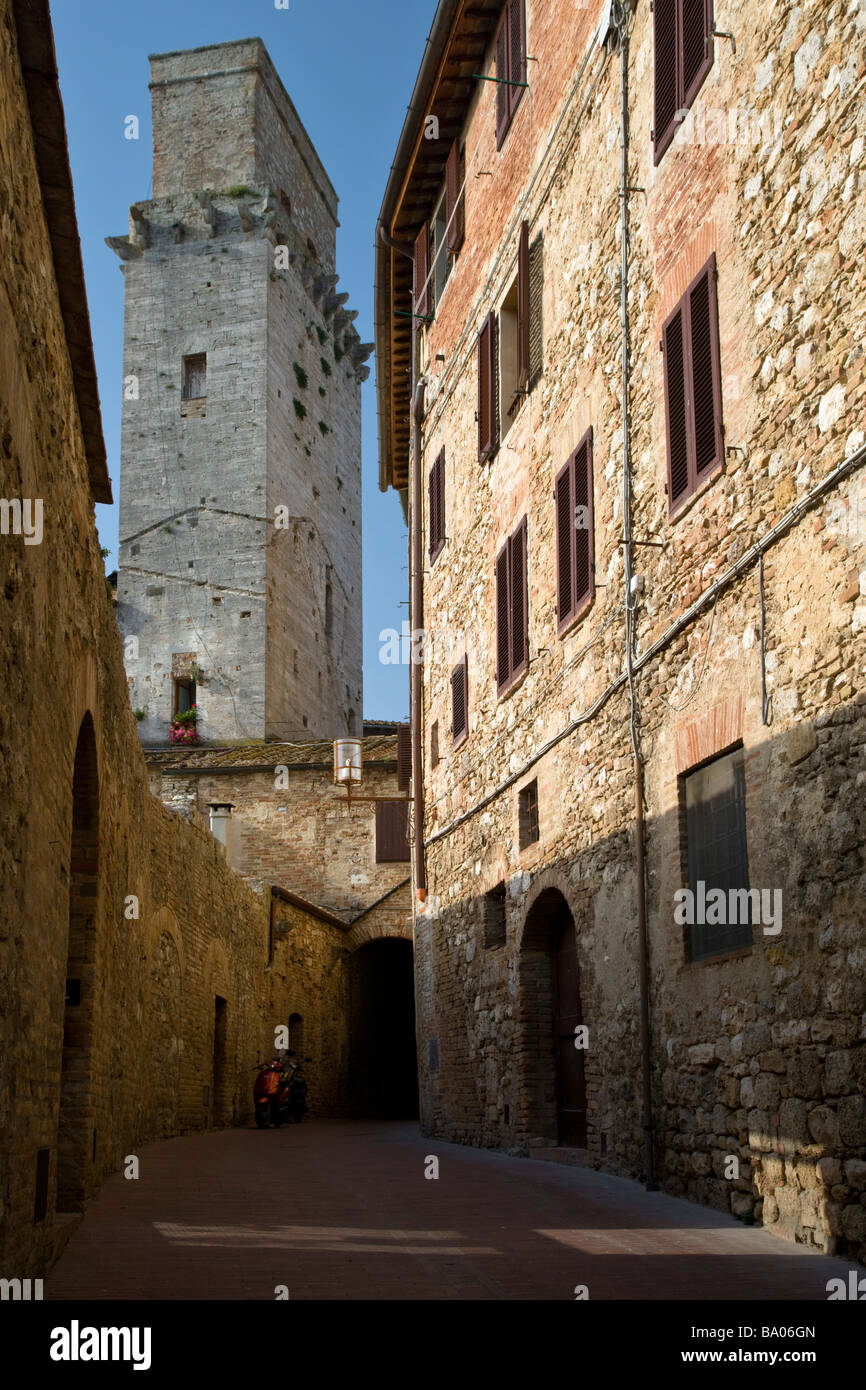 Tuscany italy tower torri alley hi-res stock photography and images - Alamy