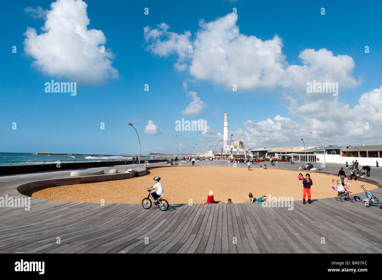 Boardwalk of the Old Tel Aviv Port area, Israel Stock Photo - Alamy