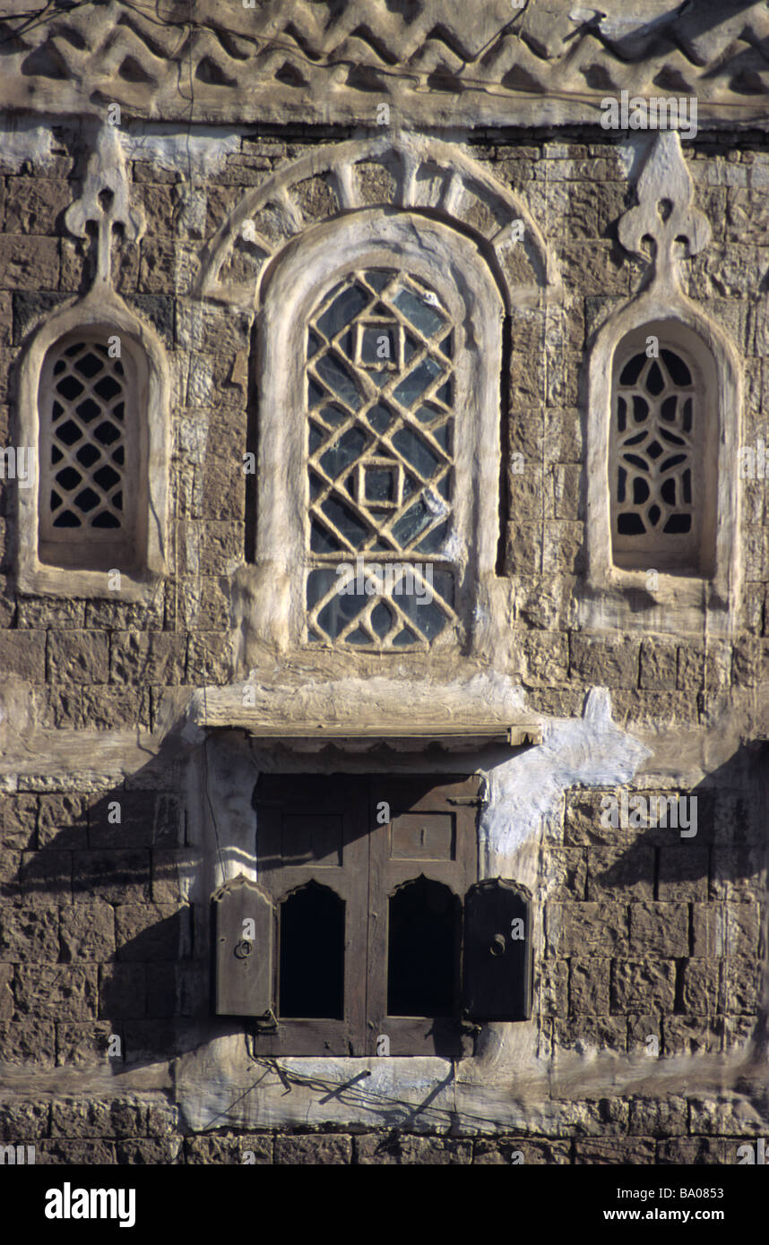 Decorated Windows & Shutters of an Adobe Mud Brick Tower House, Sana'a ...