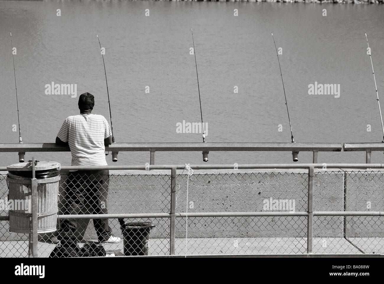 Person waiting patiently hi-res stock photography and images - Alamy
