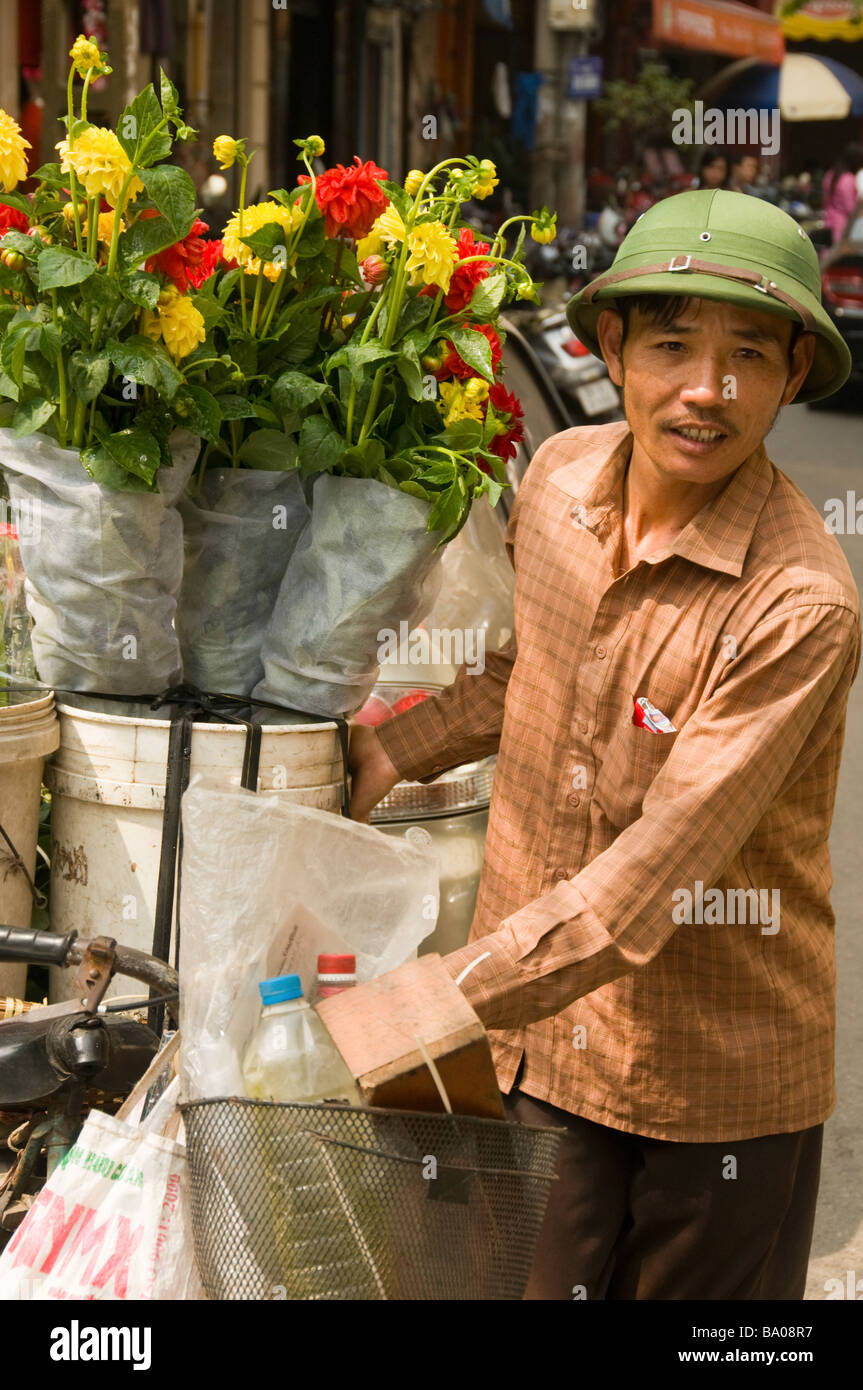 Flower vendor hi-res stock photography and images - Alamy