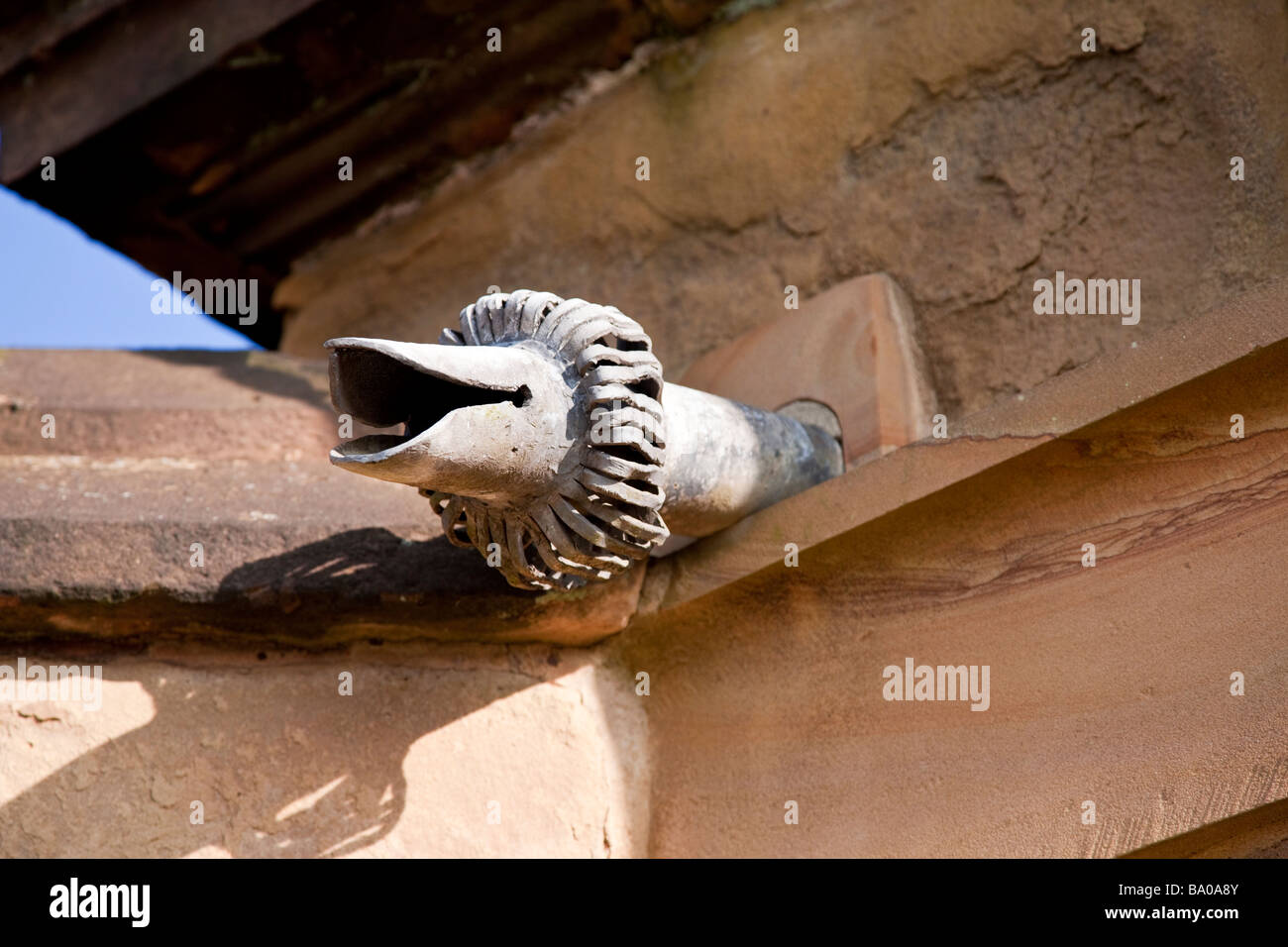 Gargoyle water spout hi-res stock photography and images - Alamy