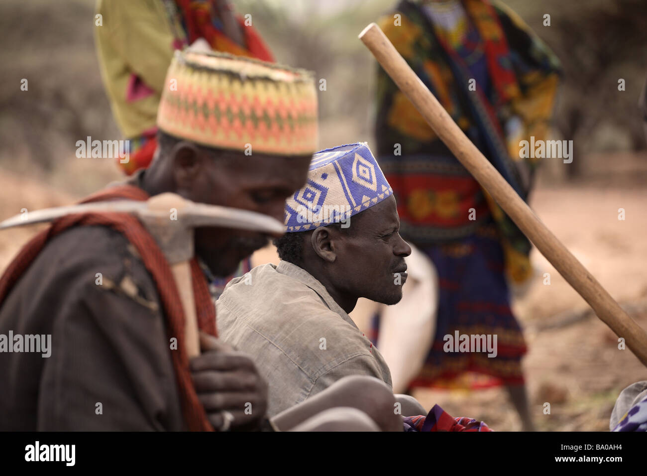 Digging a well africa hi-res stock photography and images - Alamy