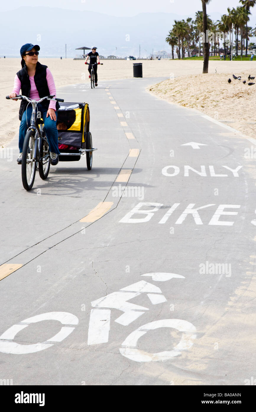 Venice beach bike path hi-res stock photography and images - Alamy
