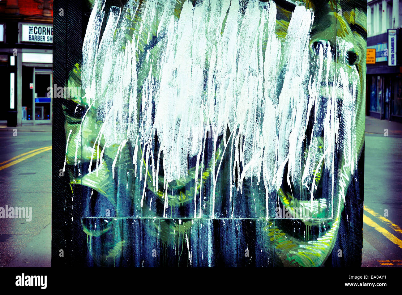 Graffiti faces hi-res stock photography and images - Alamy
