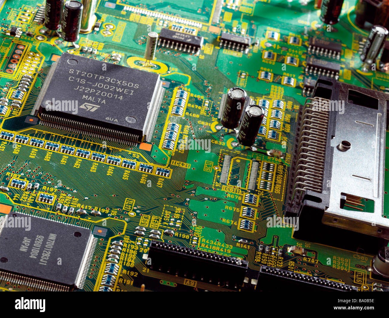 Electronics processors hi-res stock photography and images - Alamy