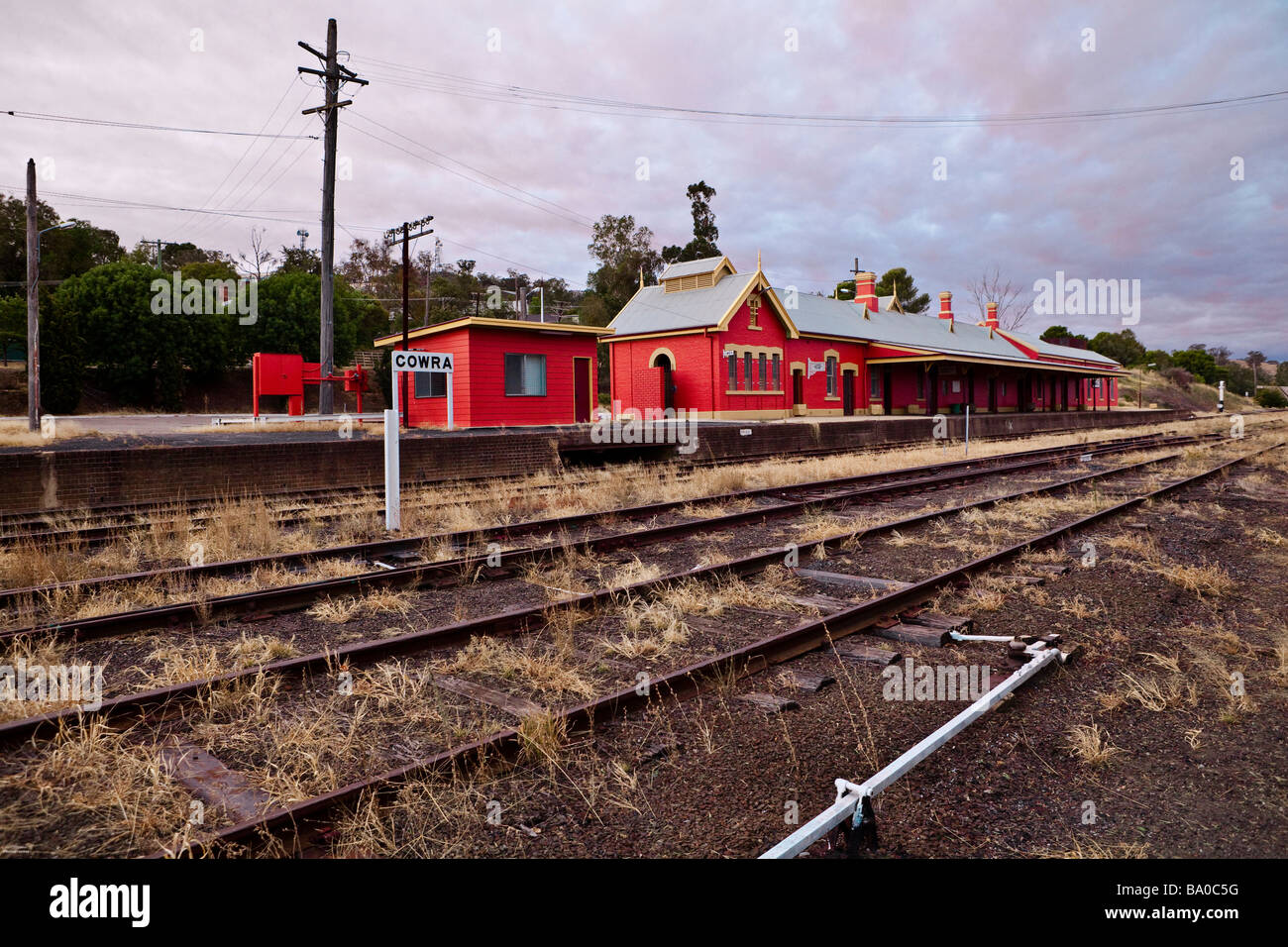 Cowra railway station Stock Photo - Alamy