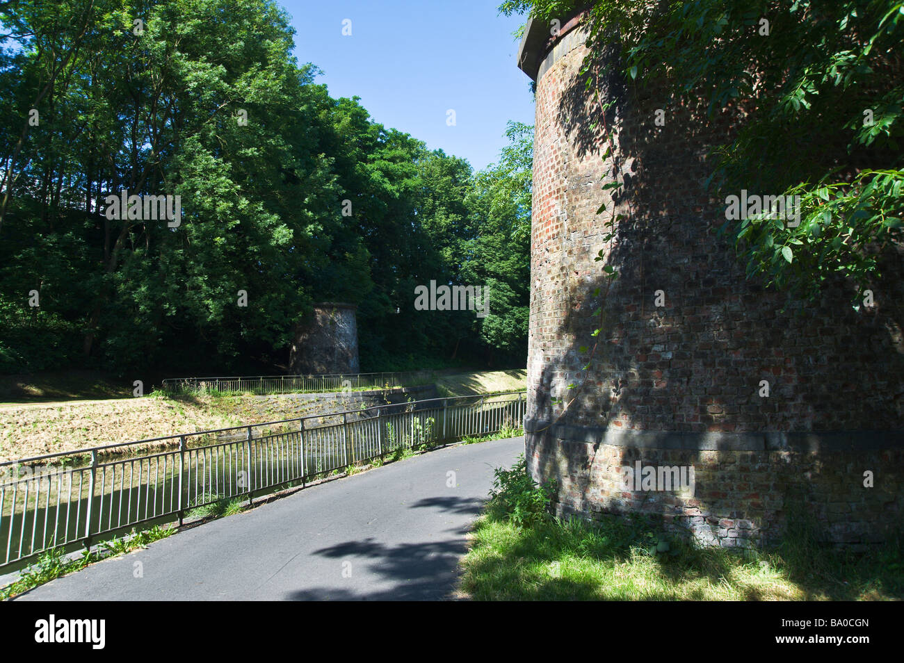 Canal du Centre Pilaster of the former One hundred meter Bridge Houdeng ...