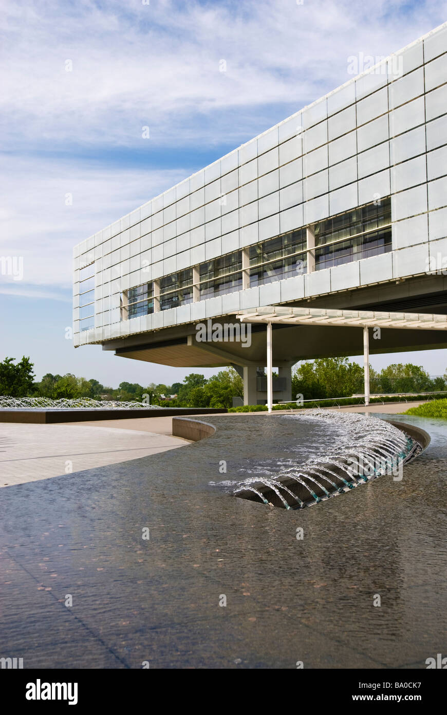 William J. Clinton Presidential Library and Museum in Little Rock ...