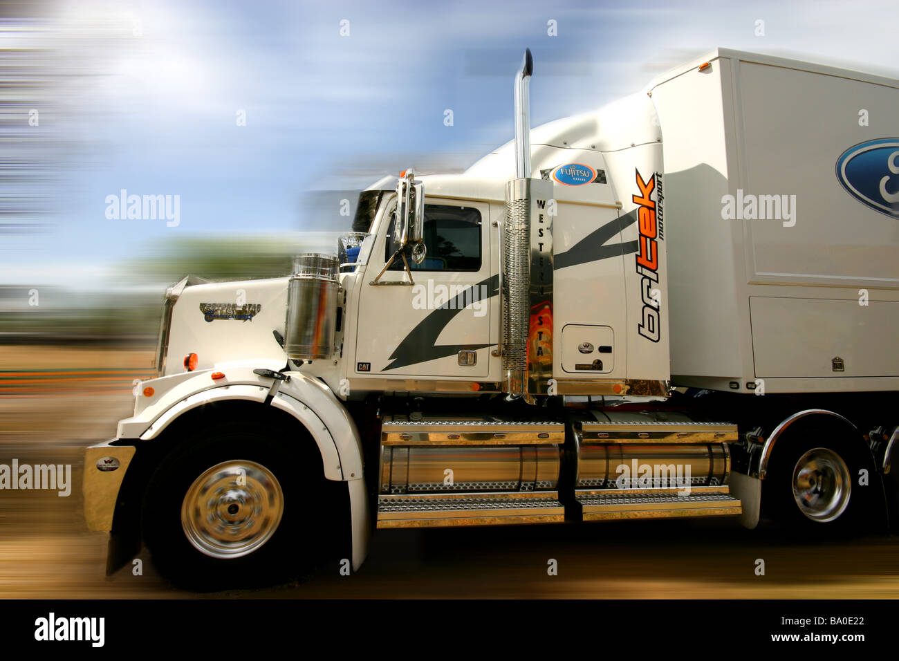 Heavy transport truck hi-res stock photography and images - Alamy