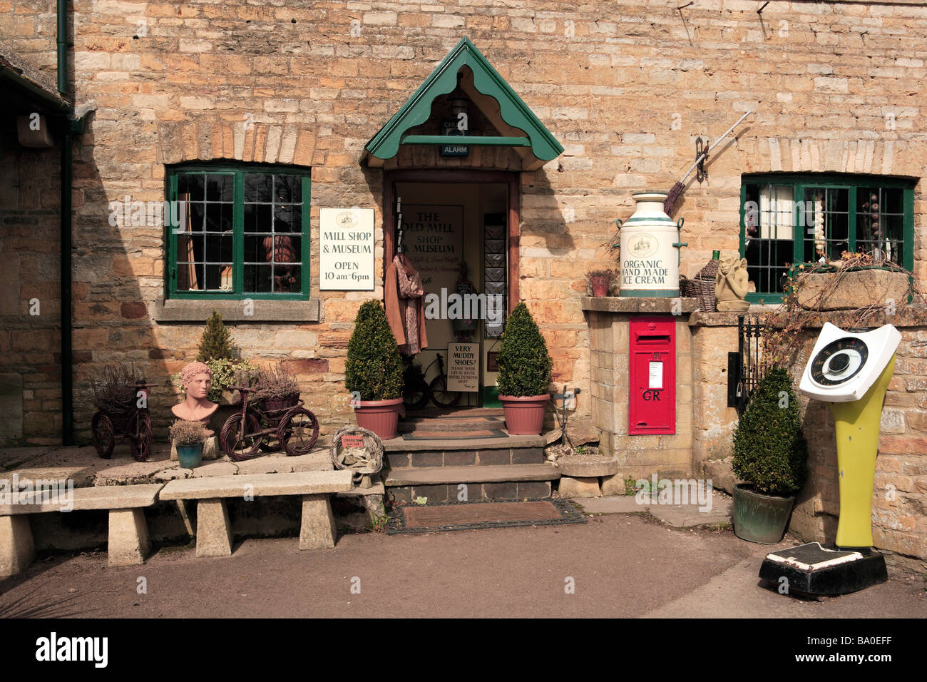 The Old Mill, Lower Slaughter, the Cotswolds Stock Photo - Alamy