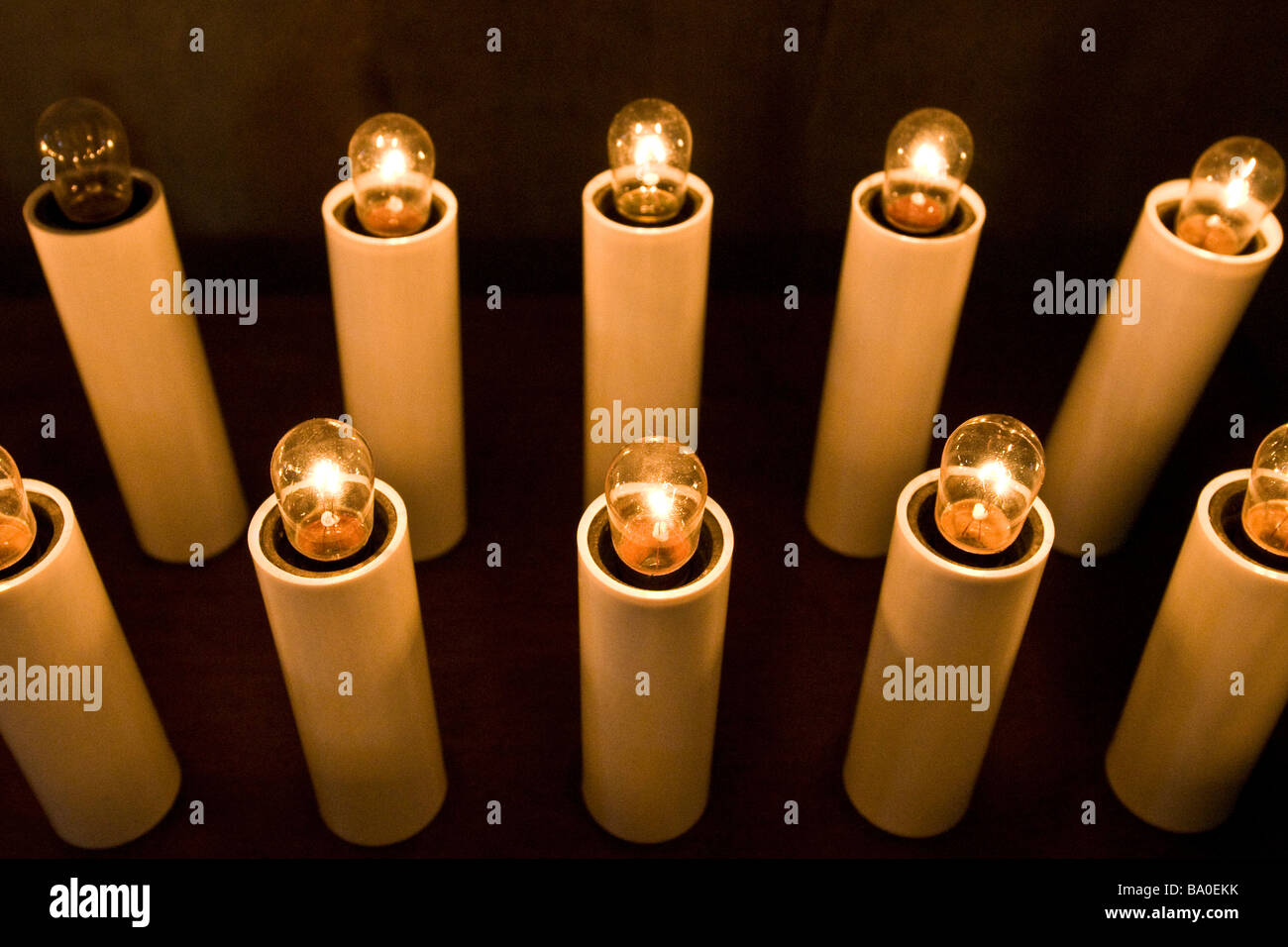 Candele hi-res stock photography and images - Alamy