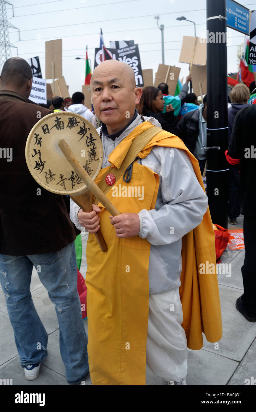 Buddhist monk protest hi-res stock photography and images - Alamy