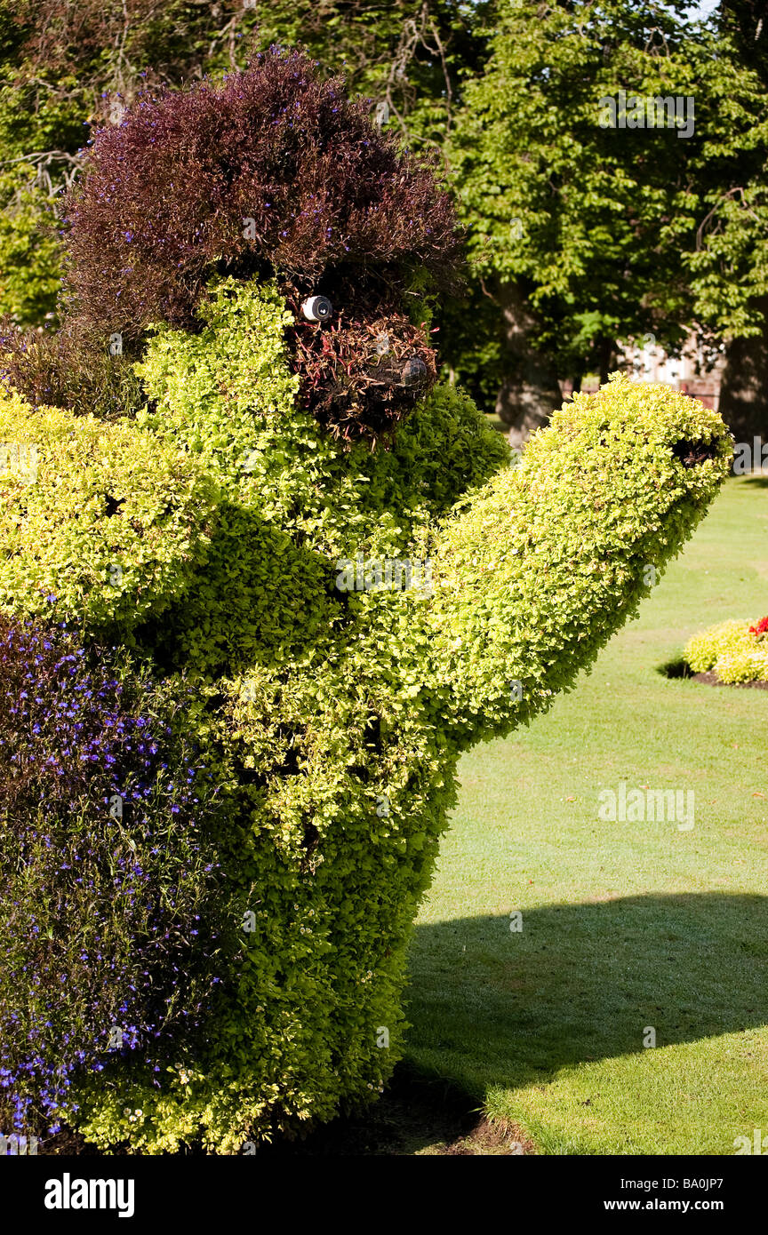 Hedge sculpture hi-res stock photography and images - Alamy