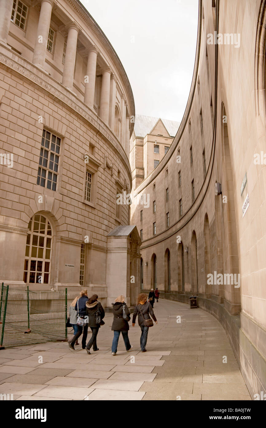 Library walk manchester hi-res stock photography and images - Alamy