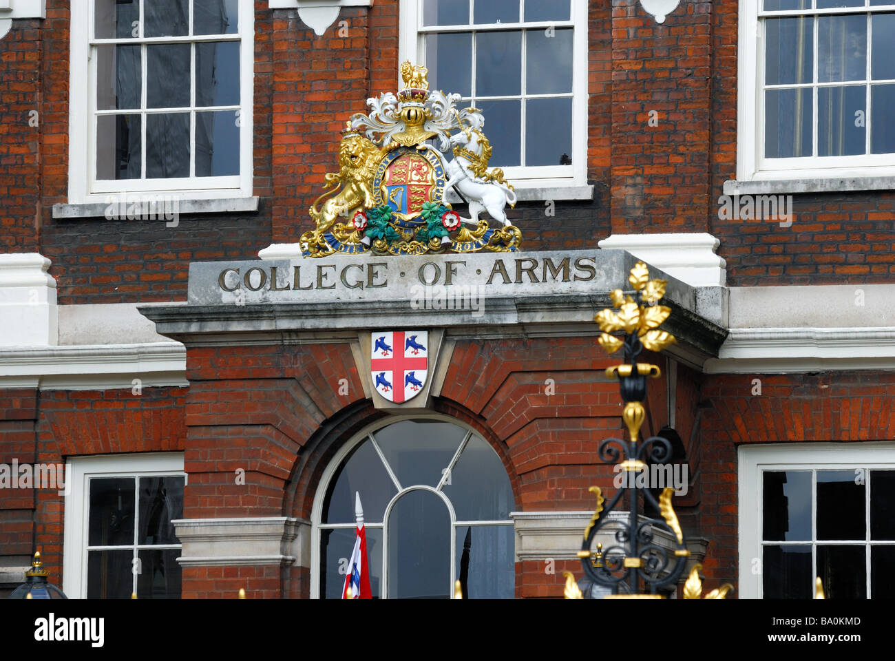 College arms heraldry hi-res stock photography and images - Alamy