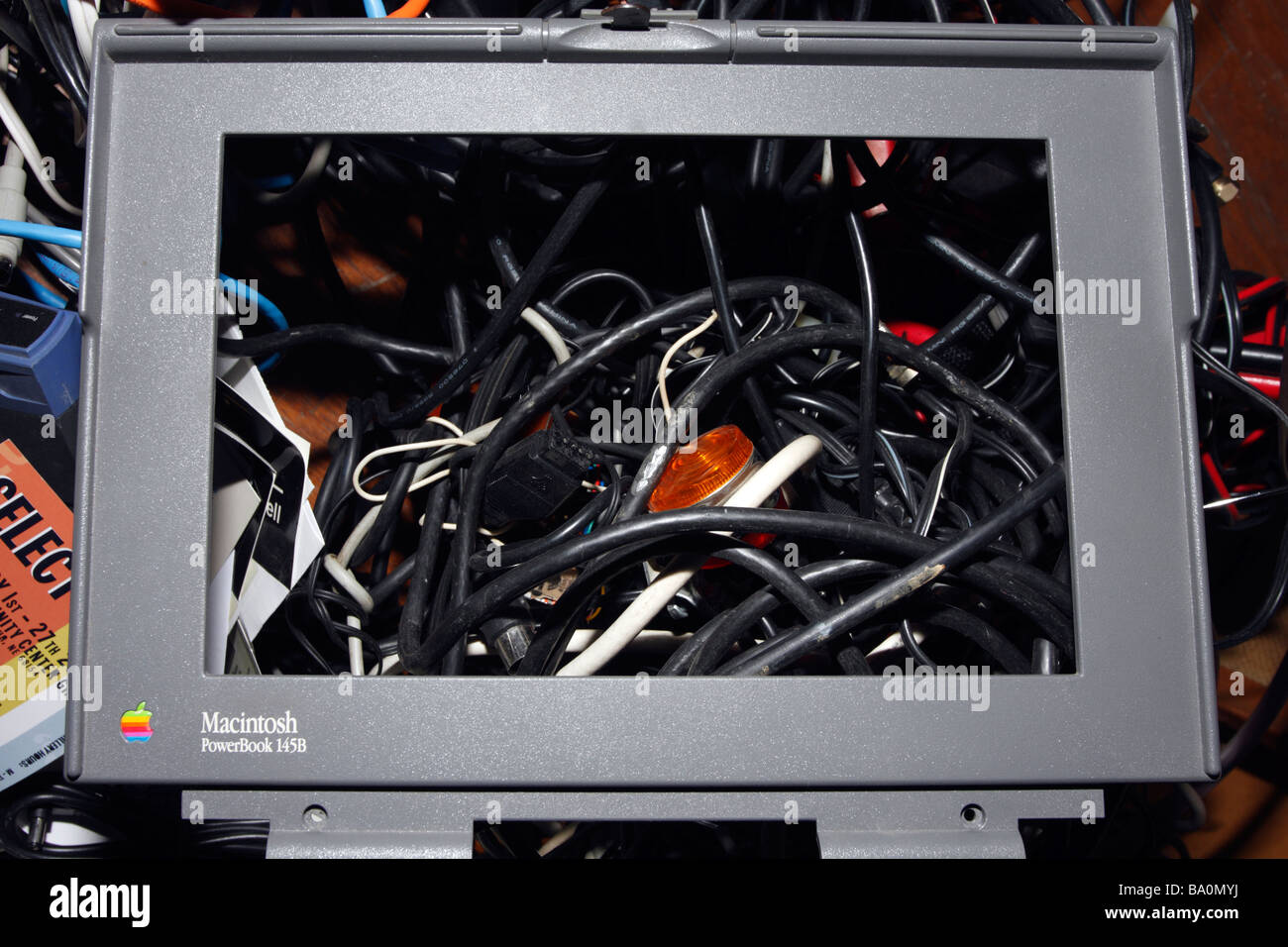 Apple powerbook hi-res stock photography and images - Alamy