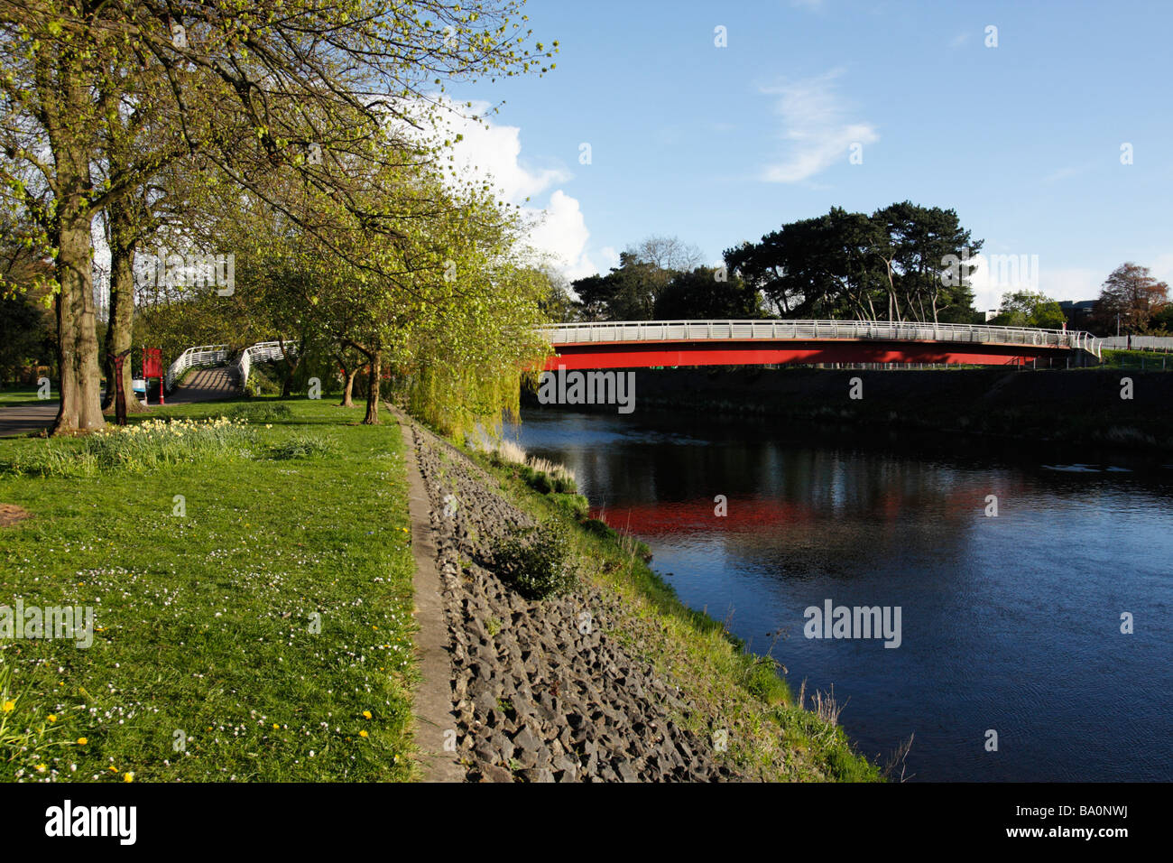 Bridge over the River Taff viewed from Bute Park, Cardiff, Glamorgan ...