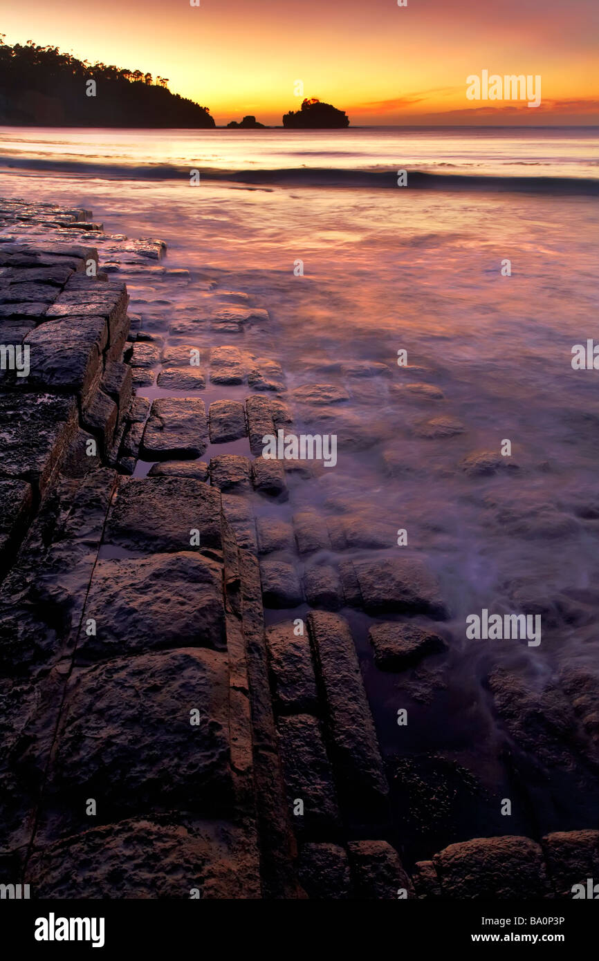 Tessellated rocks hi-res stock photography and images - Alamy