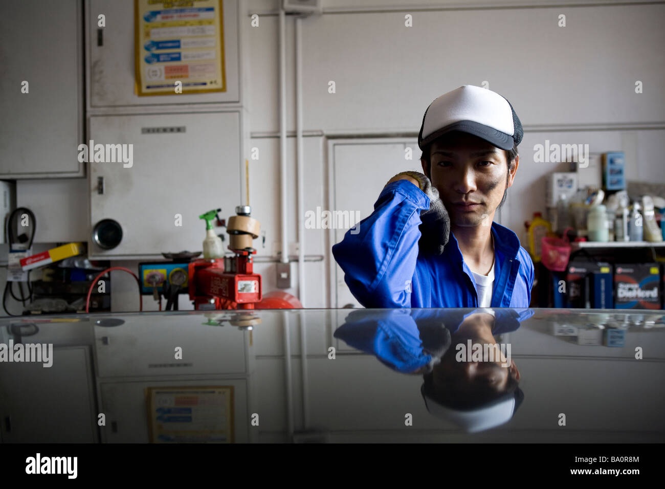 Mechanic jumpsuit hi-res stock photography and images - Alamy