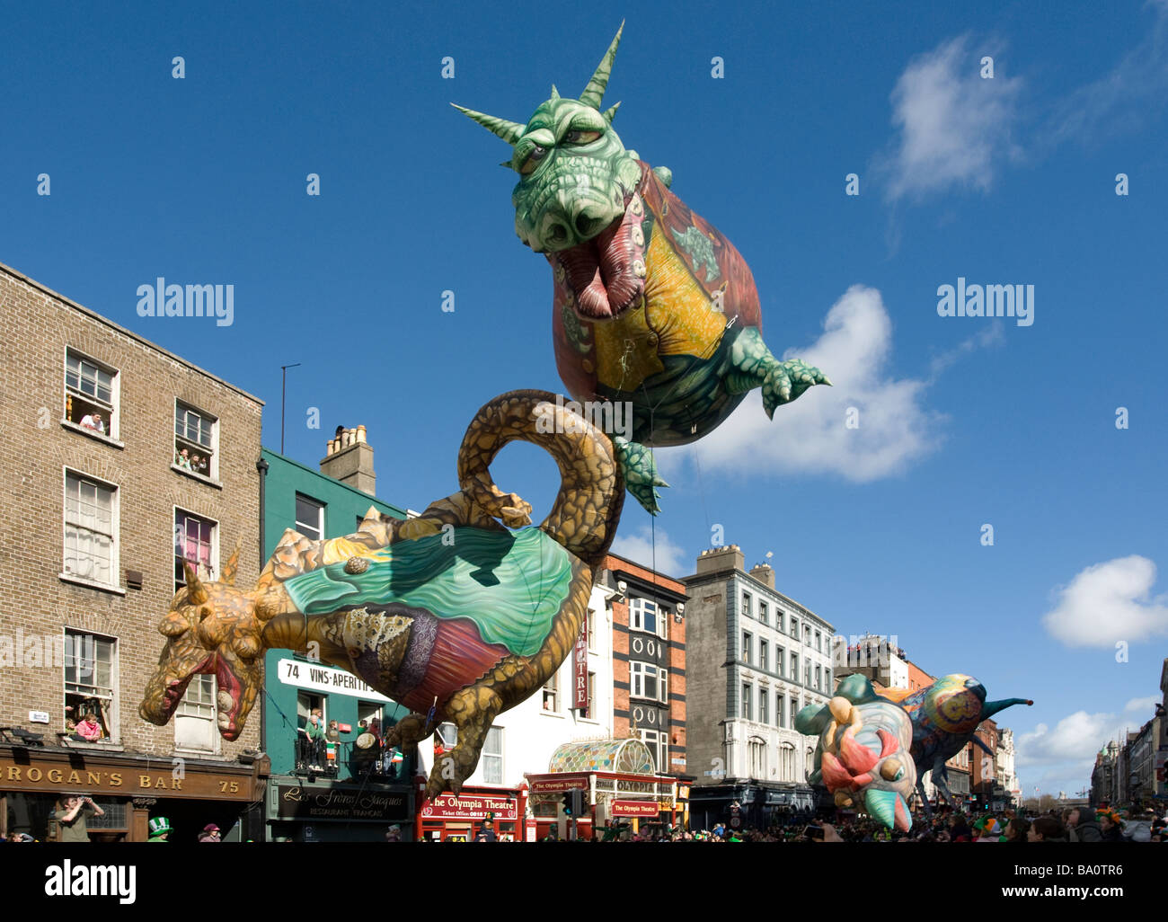 Dragon at St. Patricks parade Stock Photo - Alamy