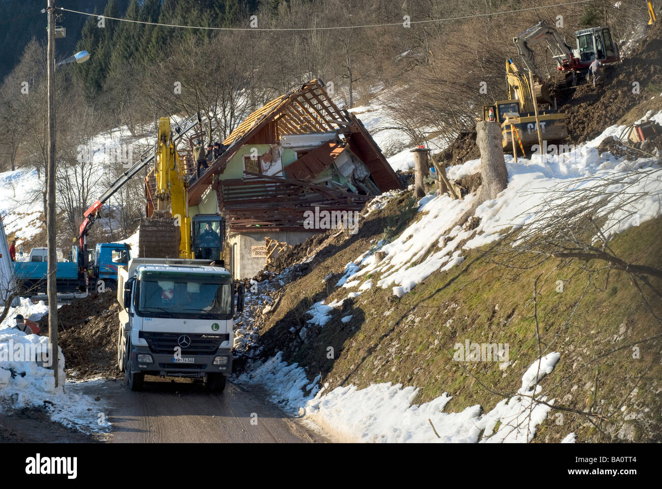 Landslide hi-res stock photography and images - Alamy