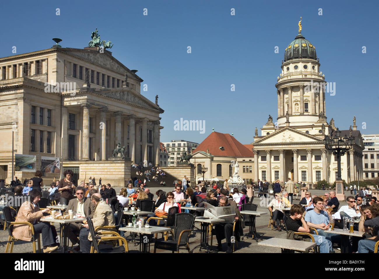 Cafe square hi-res stock photography and images - Alamy