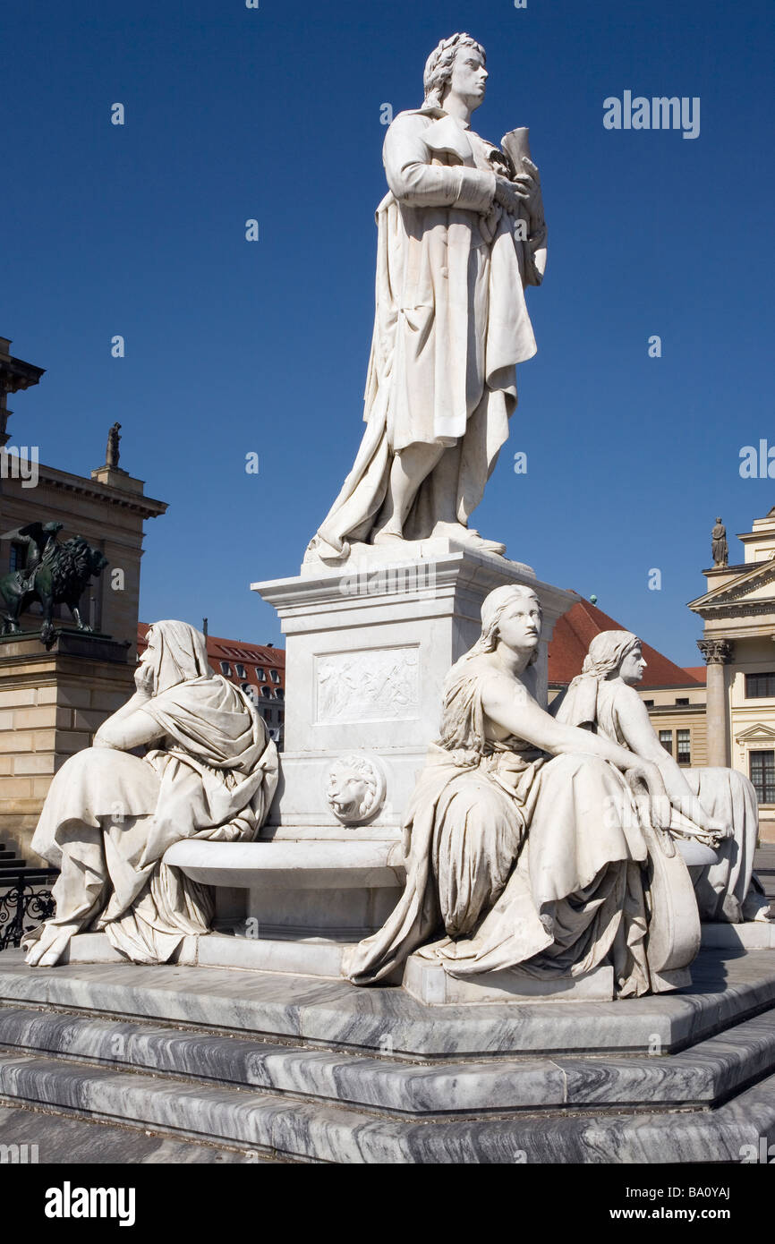 Schiller Monument, Gendarmenmarkt, Berlin, Germany Stock Photo - Alamy