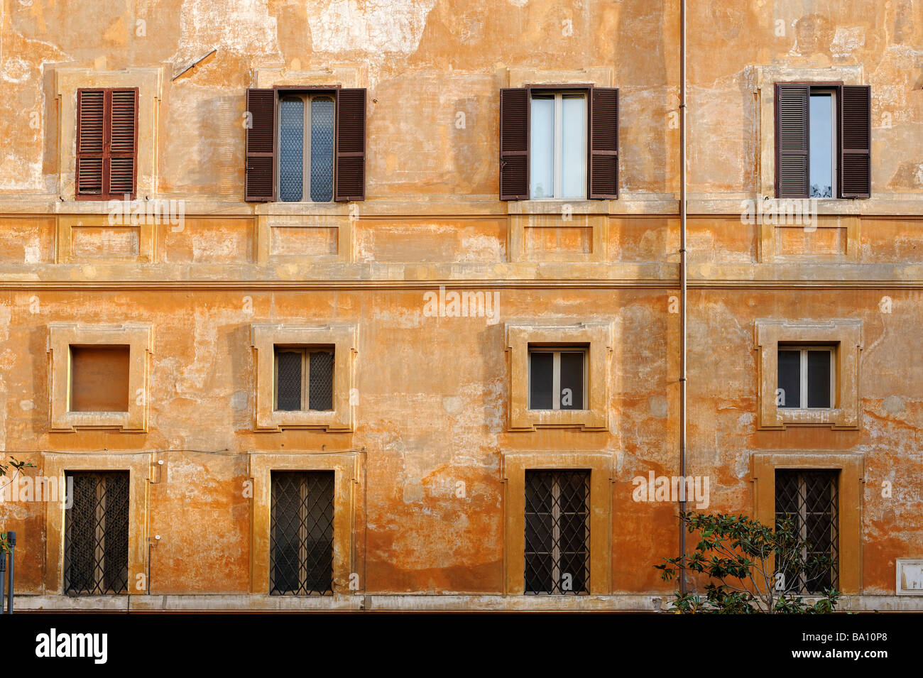 The roman square hi-res stock photography and images - Alamy
