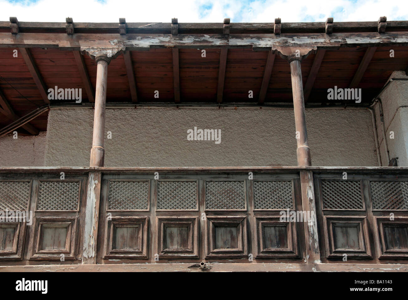 an view of apartments from the outside Stock Photo - Alamy