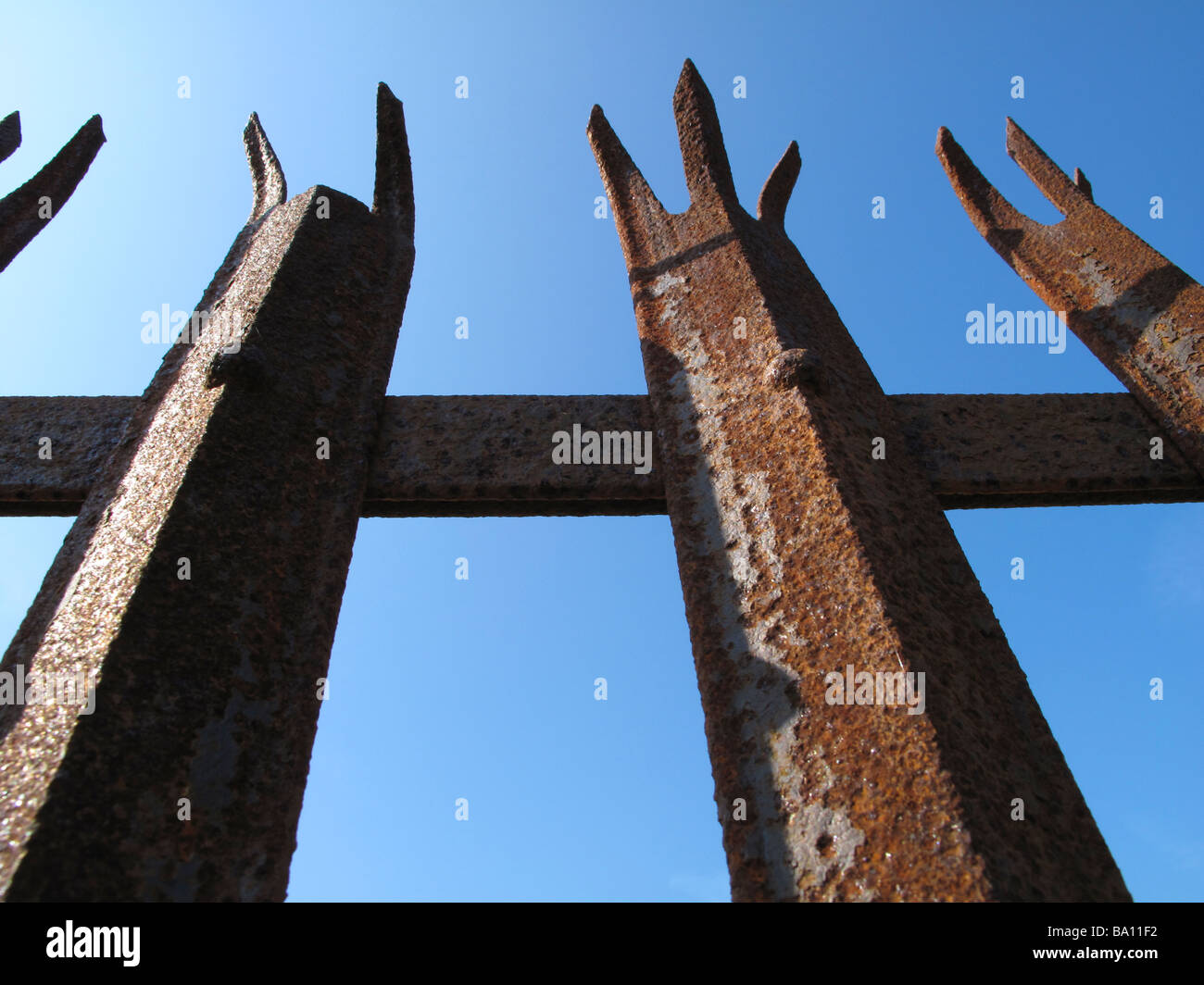 Palisade fence hi-res stock photography and images - Alamy