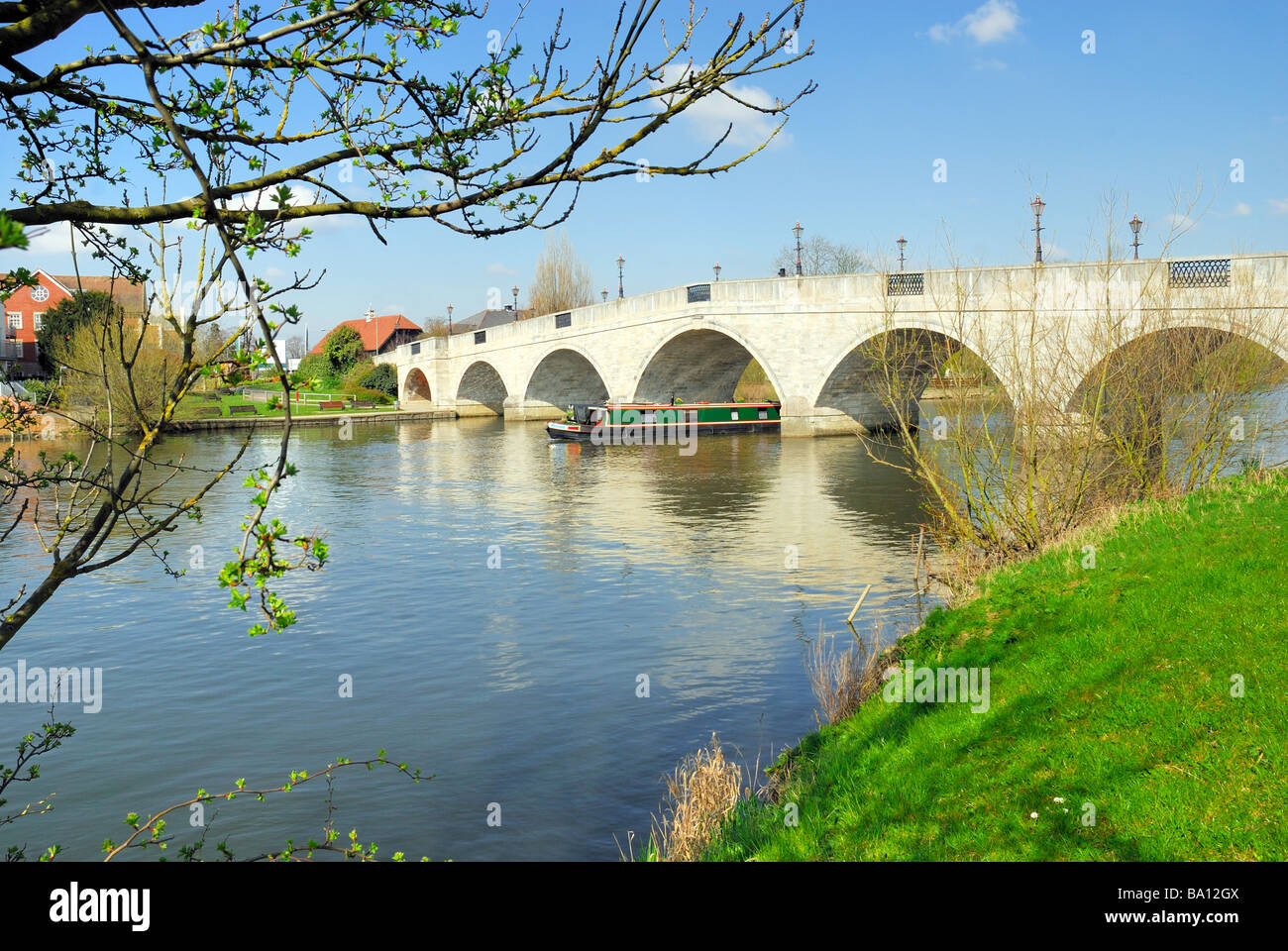 Chertsey Bridge with passing narrow boat Surrey UK Stock Photo - Alamy