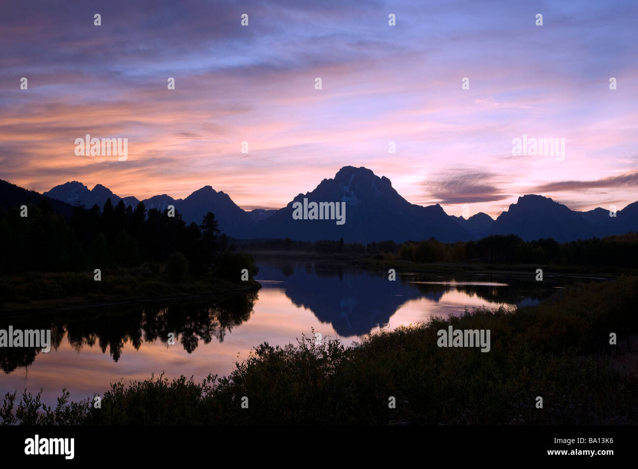 Oxbow bend grand teton scene hi-res stock photography and images - Alamy