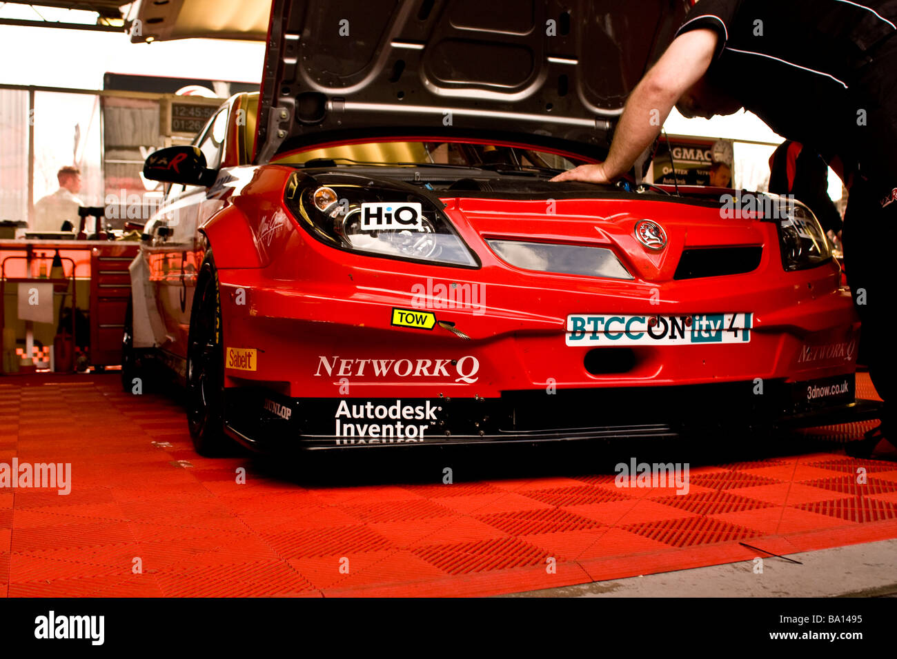 Pit garage hi-res stock photography and images - Alamy