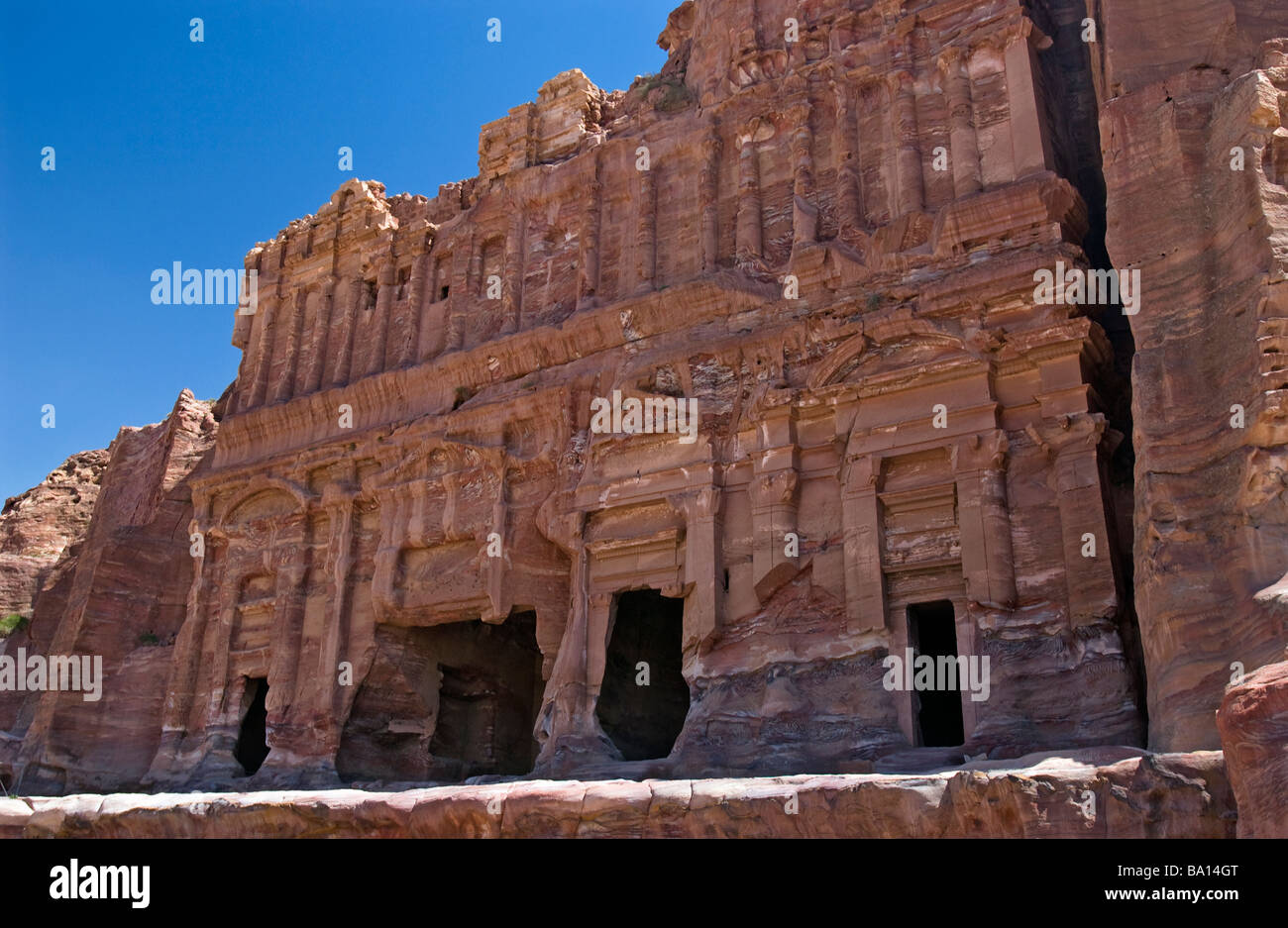 The Palace Tomb. Ancient City Of Petra, Jordan Stock Photo - Alamy