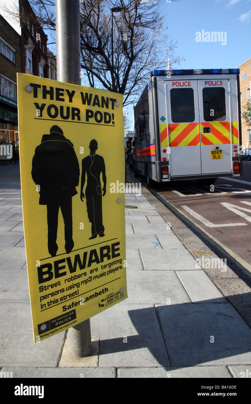 Mugged hi-res stock photography and images - Alamy