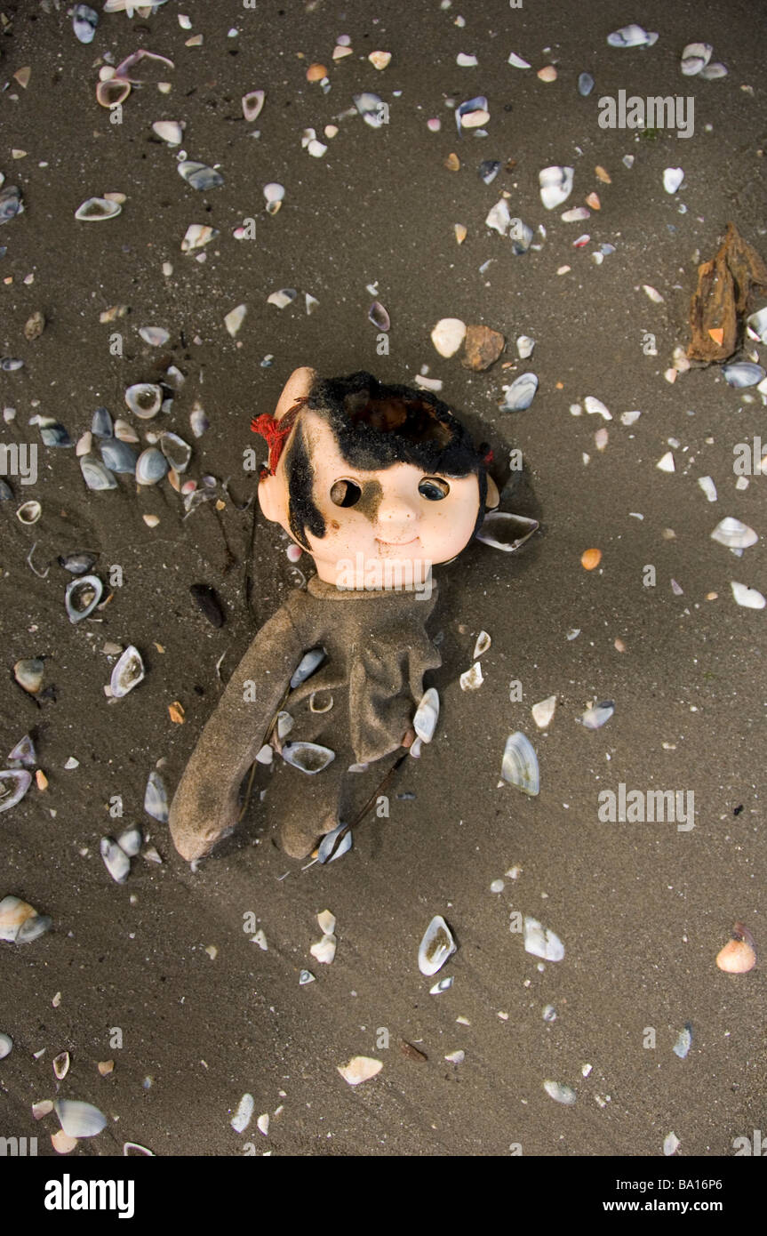 Trash burned hi-res stock photography and images - Alamy