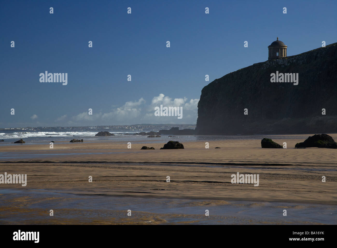 County derry landscape hi-res stock photography and images - Alamy