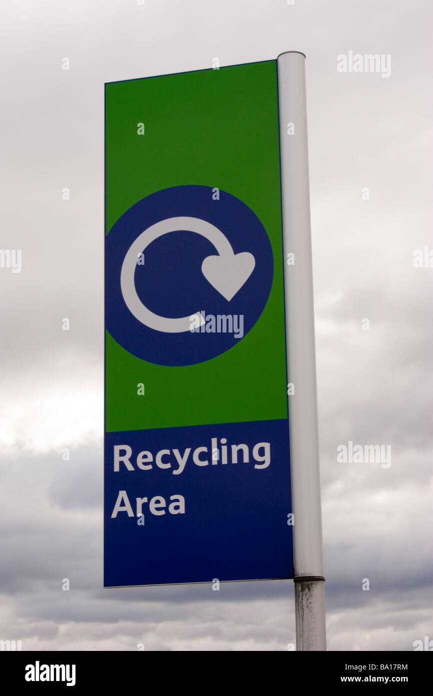 Recycling Area sign Stock Photo - Alamy