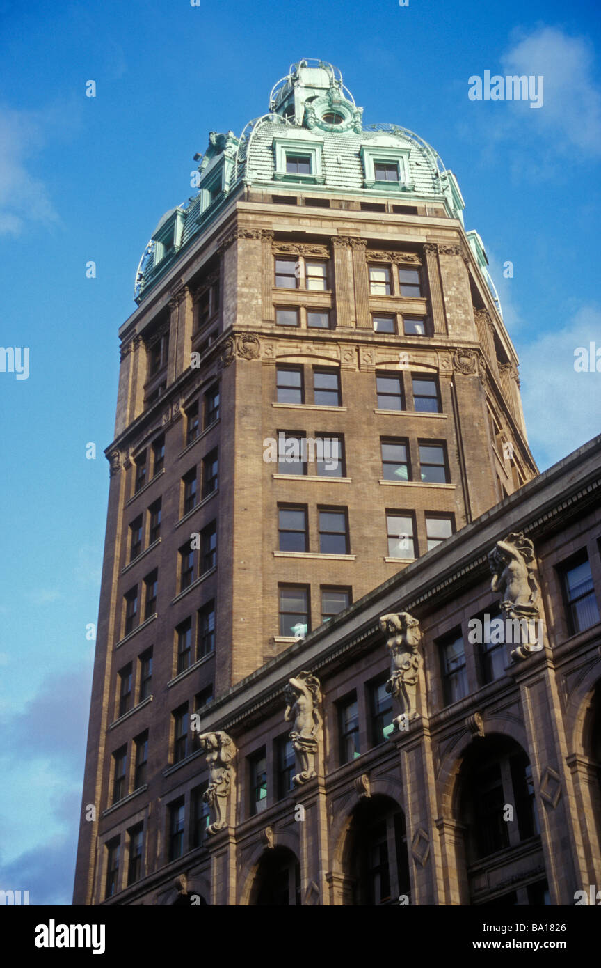 The 17-storey Sun Tower Beaux-Arts building on Pender Street in ...