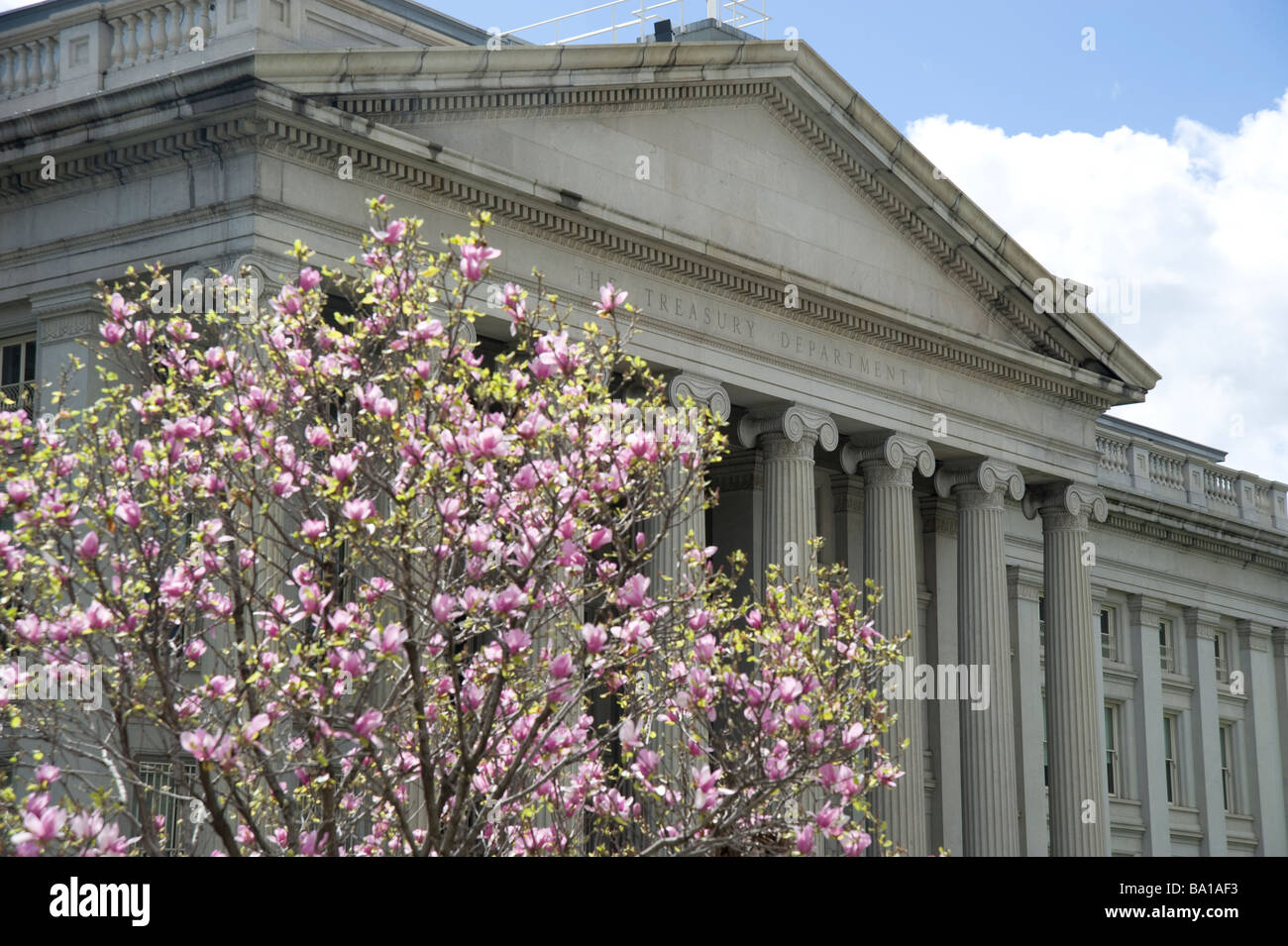 Treasury building washington hi-res stock photography and images - Alamy