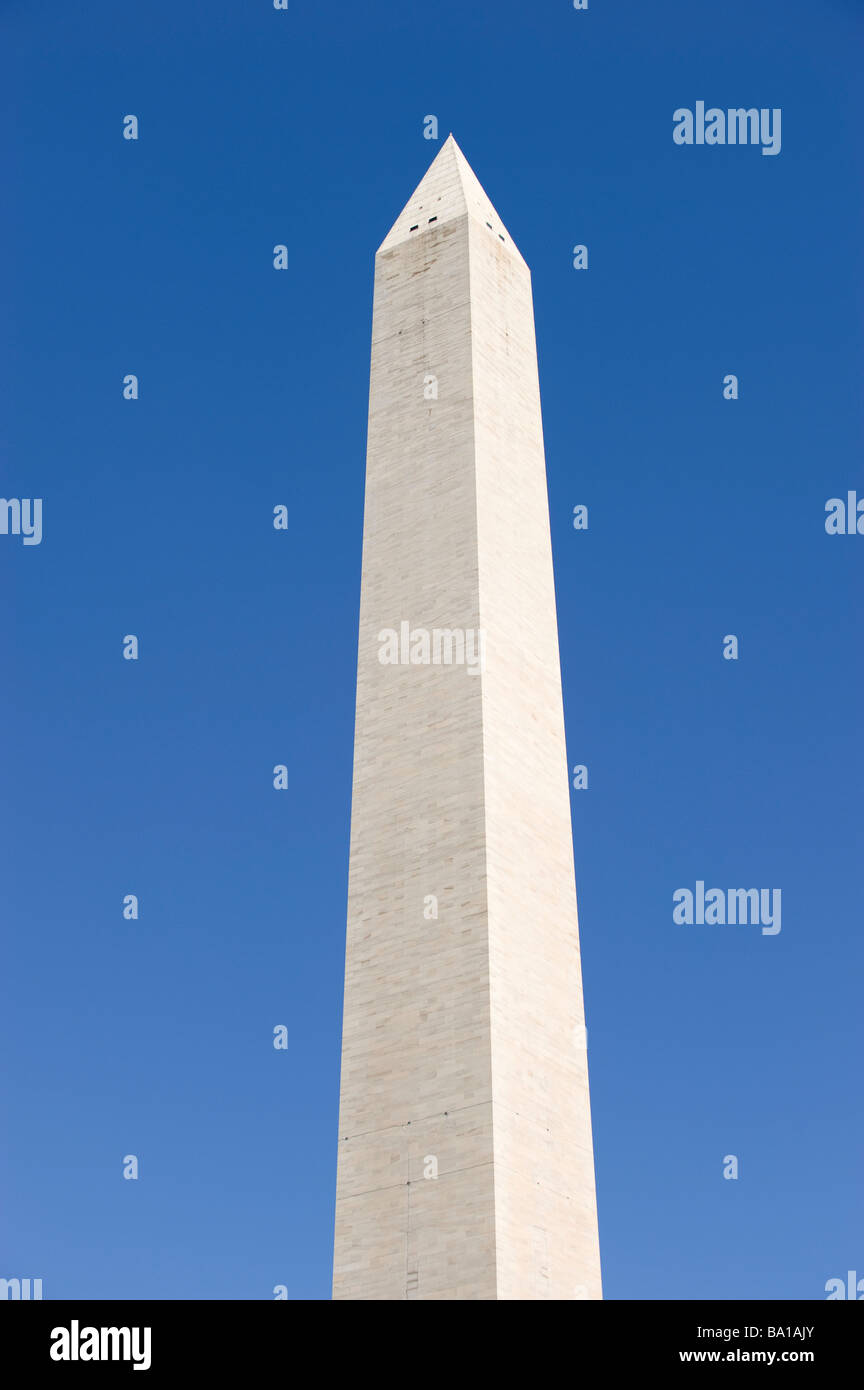 Washington Monument blue sky Stock Photo - Alamy
