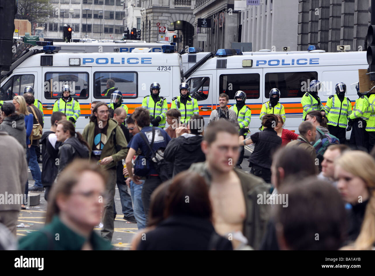 Bank safe hi hi-res stock photography and images - Alamy