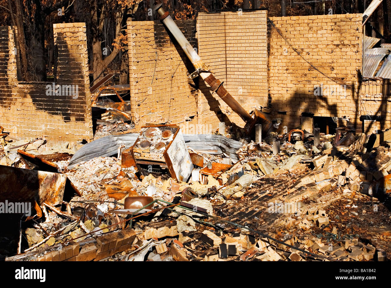 Victoria bushfire destroyed house hi-res stock photography and images ...
