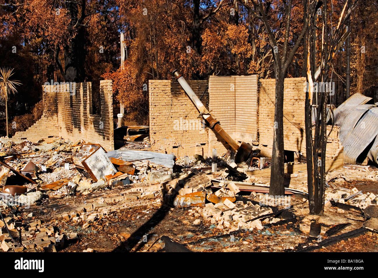 Victoria bushfire destroyed house hi-res stock photography and images ...