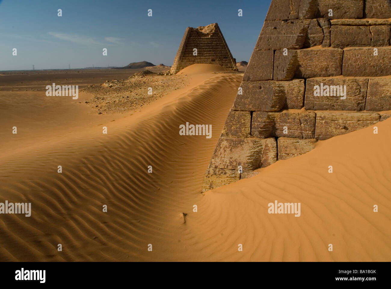 Sudanese pyramids hi-res stock photography and images - Alamy