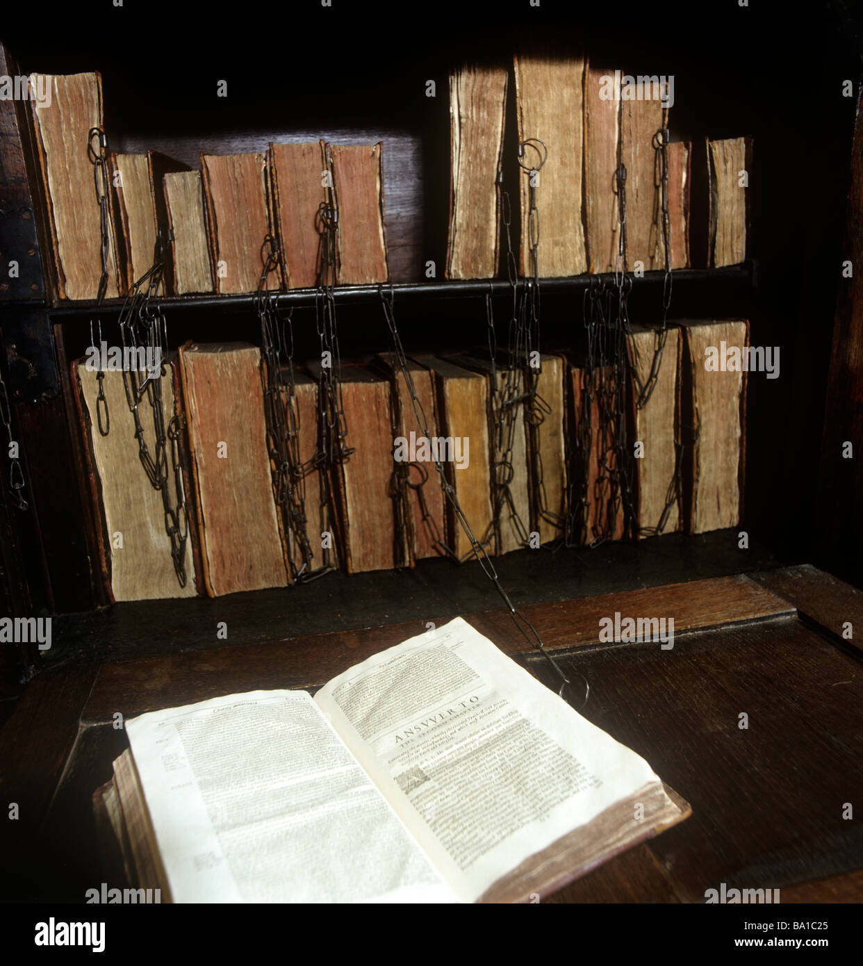 Chained books in library hi-res stock photography and images - Alamy