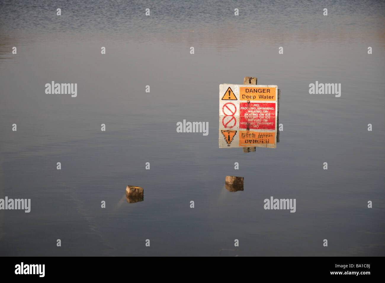 Submerged sign hi-res stock photography and images - Alamy