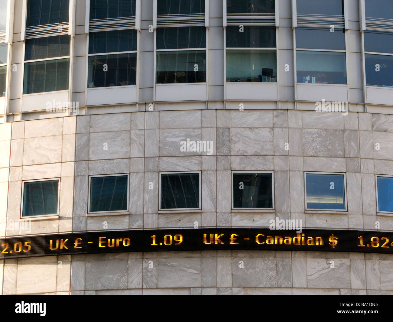 The Reuters Building at 30 South Colonnade in Canary Wharf, London ...