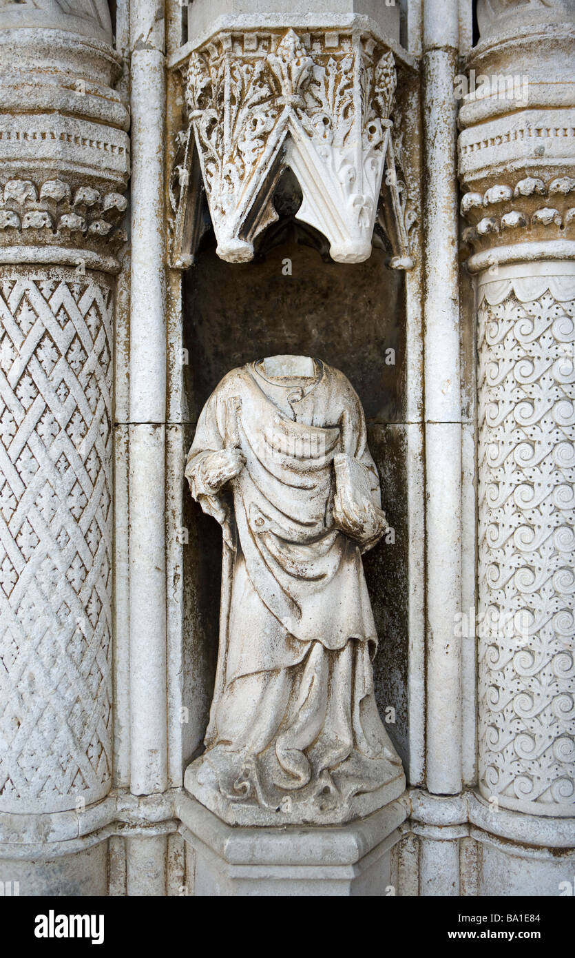 Headless saint hi-res stock photography and images - Alamy